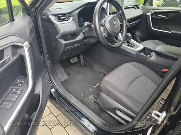 Melns Toyota RAV4 2021 Tallina, ar dzinēja tilpumu 2.00 L un nobraukumu 126 tūkst. km par 22400 €, foto 10 vietnē AUTOMOTO.COM.LV