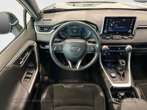 Melns Toyota RAV4 2021 Pērnava, ar dzinēja tilpumu 2.50 L un nobraukumu 90 tūkst. km par 30990 €, foto 10 vietnē AUTOMOTO.COM.LV