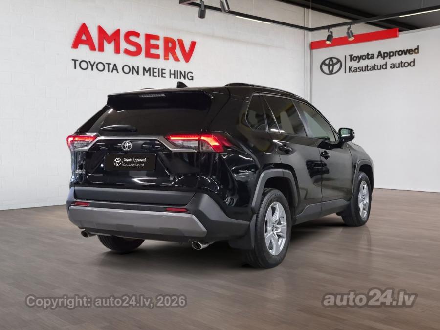 Melns Toyota RAV4 2021 Tallina, ar dzinēja tilpumu 2.00 L un nobraukumu 170 tūkst. km par 22490 €, foto 3 vietnē AUTOMOTO.COM.LV