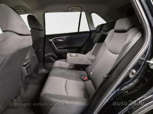 Melns Toyota RAV4 2021 Tallina, ar dzinēja tilpumu 2.00 L un nobraukumu 170 tūkst. km par 22490 €, foto 19 vietnē AUTOMOTO.COM.LV