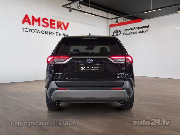 Melns Toyota RAV4 2021 Tallina, ar dzinēja tilpumu 2.50 L un nobraukumu 110 tūkst. km par 28490 €, foto 5 vietnē AUTOMOTO.COM.LV