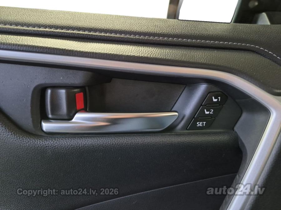 Melns Toyota RAV4 2021 Tallina, ar dzinēja tilpumu 2.50 L un nobraukumu 110 tūkst. km par 28490 €, foto 21 vietnē AUTOMOTO.COM.LV