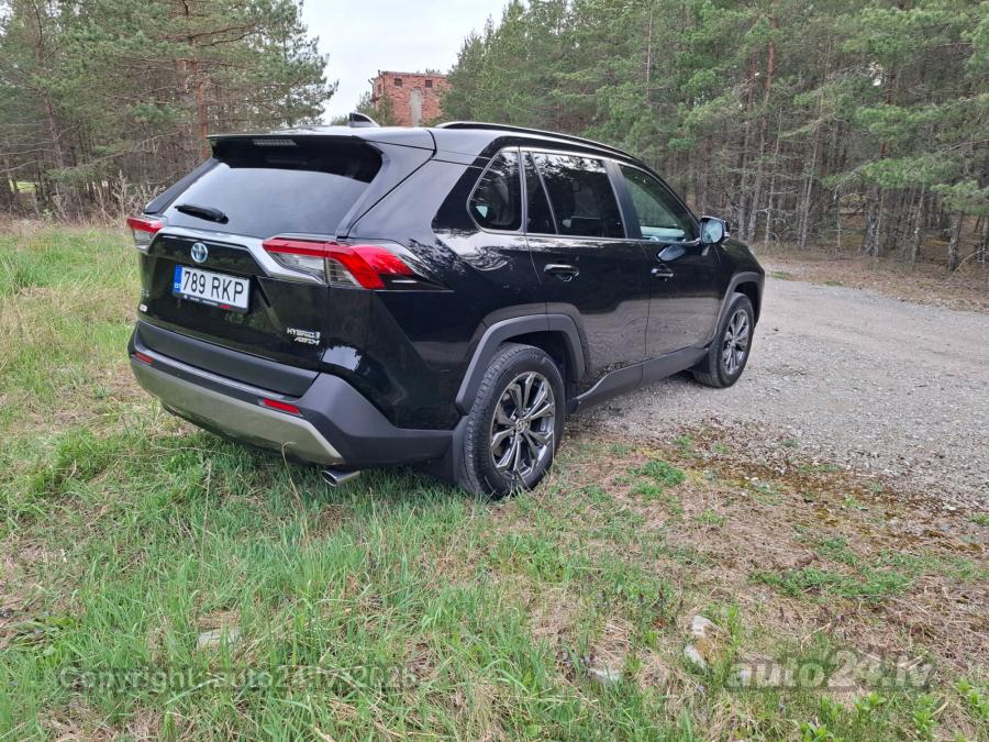 Черный Тойота РАВ 4 2022 в Саку, объемом двигателя 2.50 л и пробегом 78 тыс. км за 29500 €, фото 6 на AUTOMOTO.COM.LV