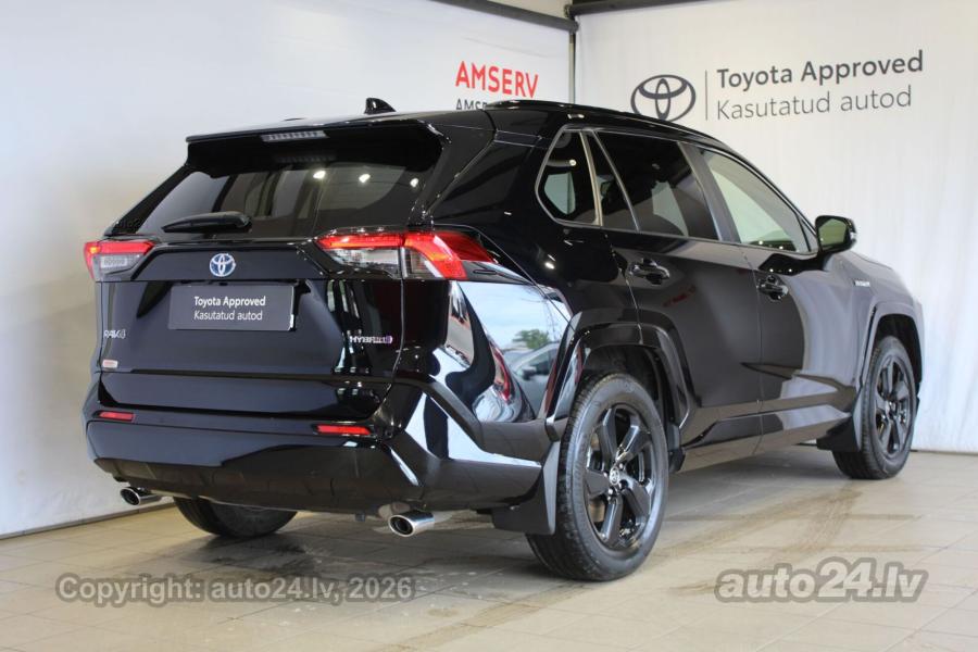Melns Toyota RAV4 2022 Tallina, ar dzinēja tilpumu 2.50 L un nobraukumu 92 tūkst. km par 30490 €, foto 3 vietnē AUTOMOTO.COM.LV