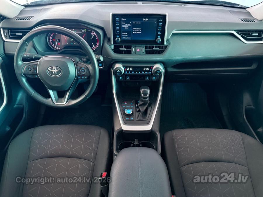 Black Toyota RAV4 2022 in Tallinn, with an engine capacity of 2.00 L and mileage of 86 thousand km for 24990 €, photo 8 on AUTOMOTO.COM.LV