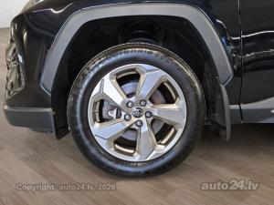 Melns Toyota RAV4 2022 Tallina, ar dzinēja tilpumu 2.50 L un nobraukumu 148 tūkst. km par 26990 €, foto 16 vietnē AUTOMOTO.COM.LV