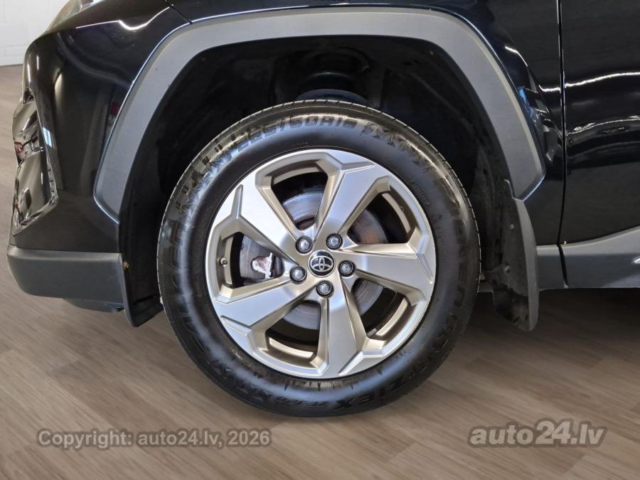 Melns Toyota RAV4 2022 Tallina, ar dzinēja tilpumu 2.50 L un nobraukumu 148 tūkst. km par 26990 €, foto 16 vietnē AUTOMOTO.COM.LV