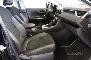 Black Toyota RAV4 2022 in Tallinn, with an engine capacity of 2.49 L and mileage of 57 thousand km for 29990 €, photo 7 on AUTOMOTO.COM.LV