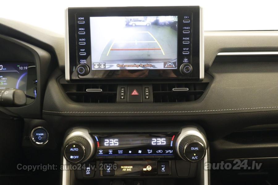 Black Toyota RAV4 2022 in Tallinn, with an engine capacity of 2.49 L and mileage of 57 thousand km for 29990 €, photo 15 on AUTOMOTO.COM.LV