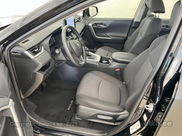Melns Toyota RAV4 2023 Rakvere, ar dzinēja tilpumu 1.99 L un nobraukumu 47 tūkst. km par 29990 €, foto 11 vietnē AUTOMOTO.COM.LV