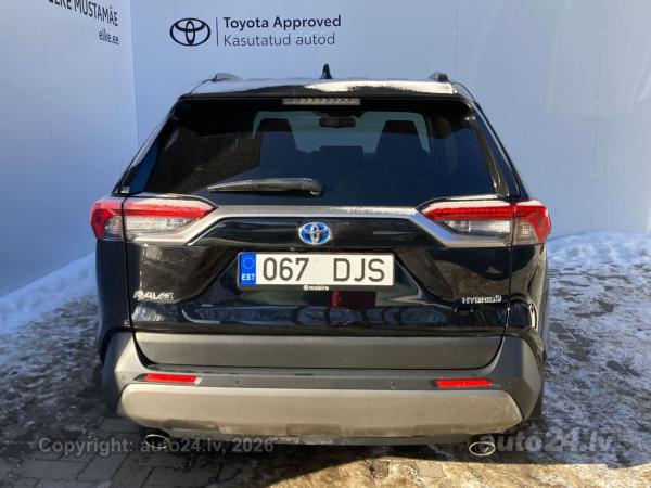 Melns Toyota RAV4 2023 Tallina, ar dzinēja tilpumu 2.49 L un nobraukumu 50 tūkst. km par 33495 €, foto 4 vietnē AUTOMOTO.COM.LV