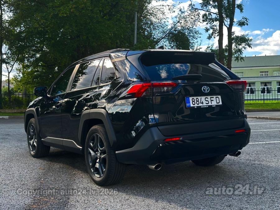 Melns Toyota RAV4 2023 Narva, ar dzinēja tilpumu 2.50 L un nobraukumu 61 tūkst. km par 39900 €, foto 4 vietnē AUTOMOTO.COM.LV