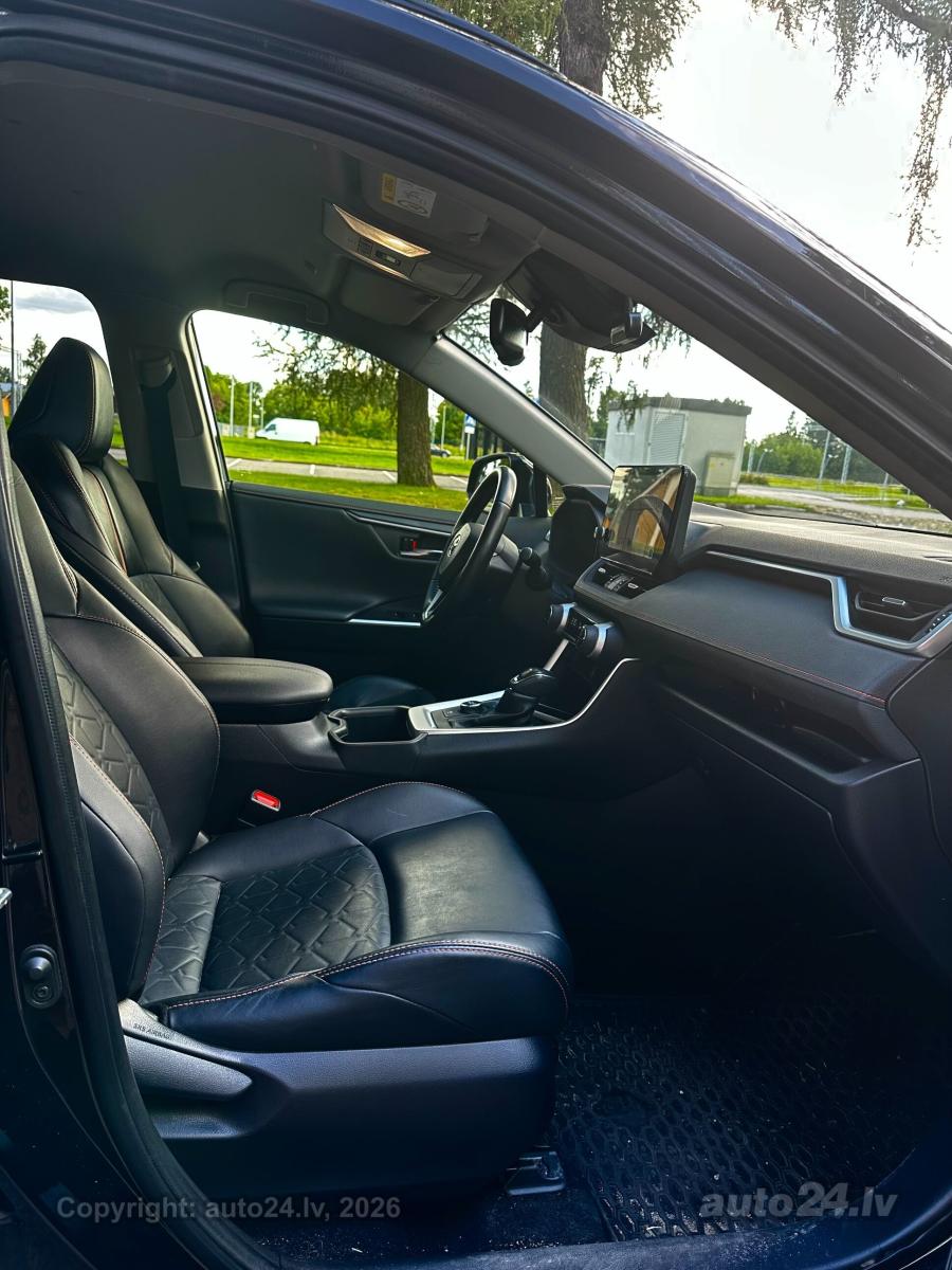 Melns Toyota RAV4 2023 Narva, ar dzinēja tilpumu 2.50 L un nobraukumu 61 tūkst. km par 39900 €, foto 9 vietnē AUTOMOTO.COM.LV