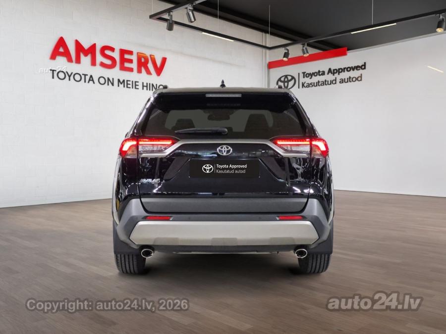 Melns Toyota RAV4 2023 Tallina, ar dzinēja tilpumu 2.00 L un nobraukumu 25 tūkst. km par 30990 €, foto 5 vietnē AUTOMOTO.COM.LV