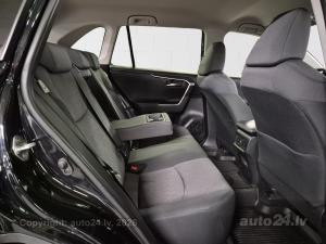 Melns Toyota RAV4 2023 Tallina, ar dzinēja tilpumu 2.00 L un nobraukumu 25 tūkst. km par 30990 €, foto 8 vietnē AUTOMOTO.COM.LV