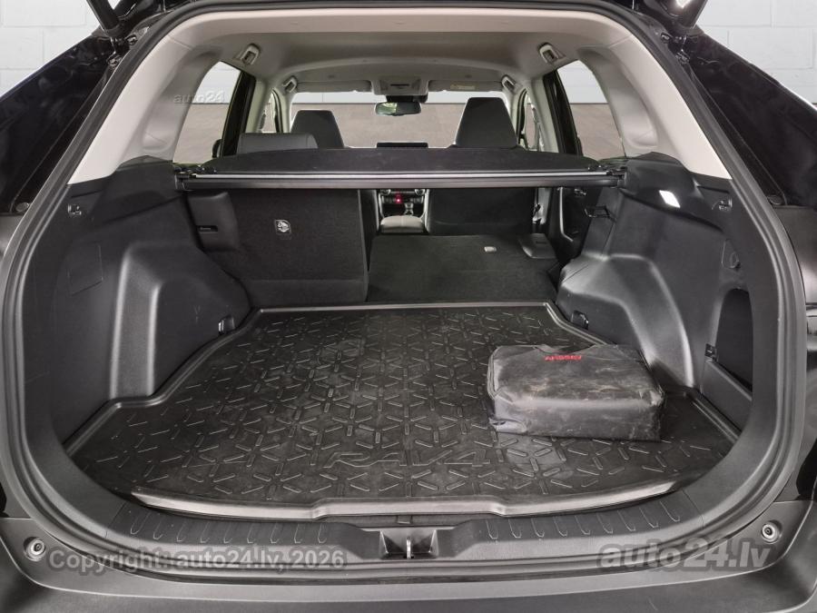 Melns Toyota RAV4 2023 Tallina, ar dzinēja tilpumu 2.00 L un nobraukumu 25 tūkst. km par 30990 €, foto 11 vietnē AUTOMOTO.COM.LV