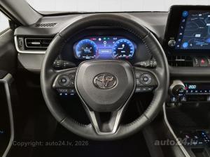 Melns Toyota RAV4 2023 Tallina, ar dzinēja tilpumu 2.00 L un nobraukumu 25 tūkst. km par 30990 €, foto 13 vietnē AUTOMOTO.COM.LV