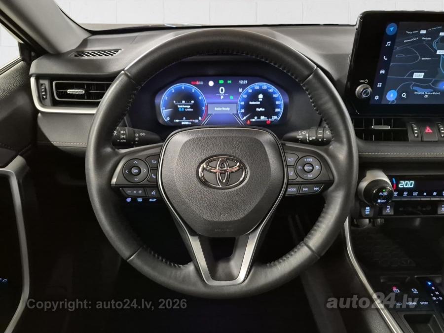 Melns Toyota RAV4 2023 Tallina, ar dzinēja tilpumu 2.00 L un nobraukumu 25 tūkst. km par 30990 €, foto 13 vietnē AUTOMOTO.COM.LV