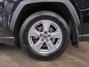 Melns Toyota RAV4 2023 Tallina, ar dzinēja tilpumu 2.00 L un nobraukumu 25 tūkst. km par 30990 €, foto 16 vietnē AUTOMOTO.COM.LV