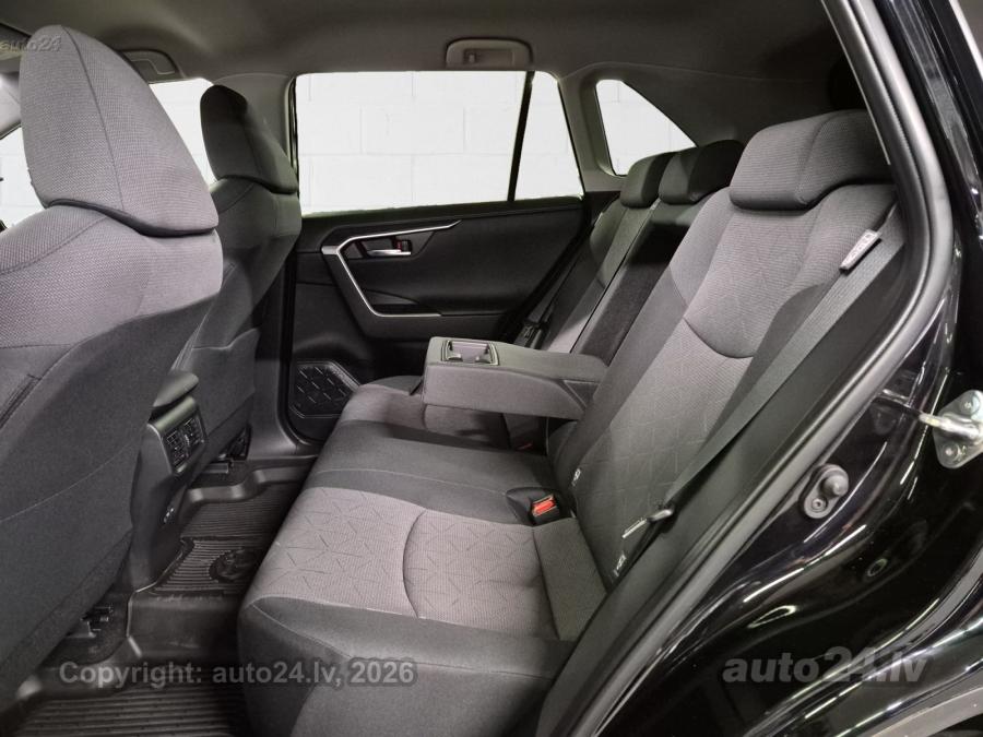 Melns Toyota RAV4 2023 Tallina, ar dzinēja tilpumu 2.00 L un nobraukumu 25 tūkst. km par 30990 €, foto 19 vietnē AUTOMOTO.COM.LV
