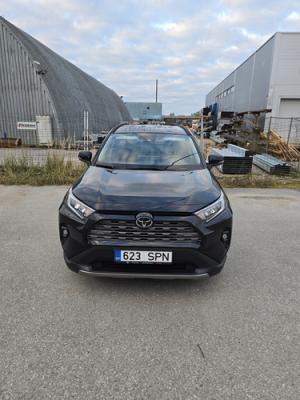 Melns Toyota RAV4 2023 Tartu, ar dzinēja tilpumu 2.00 L un nobraukumu 32 tūkst. km par 31000 €, foto 8 vietnē AUTOMOTO.COM.LV