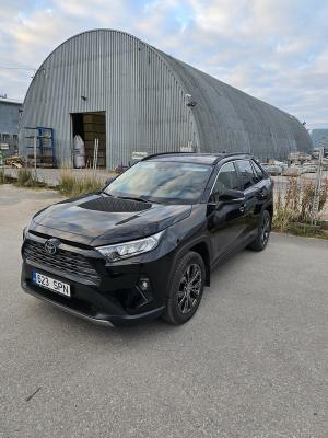 Melns Toyota RAV4 2023 Tartu, ar dzinēja tilpumu 2.00 L un nobraukumu 32 tūkst. km par 31000 €, foto 13 vietnē AUTOMOTO.COM.LV