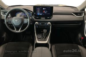 Melns Toyota RAV4 2024 Pērnava, ar dzinēja tilpumu 2.50 L un nobraukumu 27 tūkst. km par 38990 €, foto 8 vietnē AUTOMOTO.COM.LV