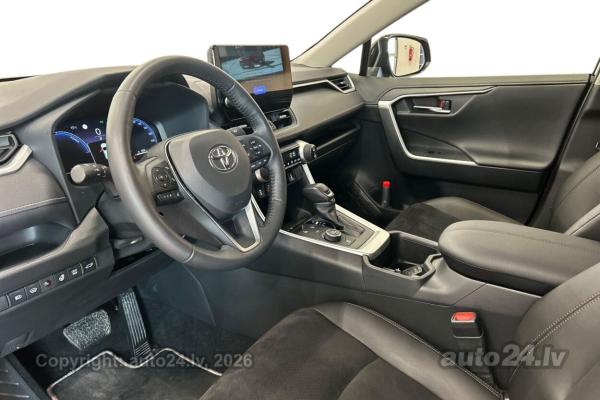 Black Toyota RAV4 2024 in Parnu, with an engine capacity of 2.50 L and mileage of 27 thousand km for 38990 €, photo 11 on AUTOMOTO.COM.LV