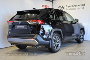 Melns Toyota RAV4 2024 Tallina, ar dzinēja tilpumu 2.50 L un nobraukumu 34 tūkst. km par 35990 €, foto 3 vietnē AUTOMOTO.COM.LV