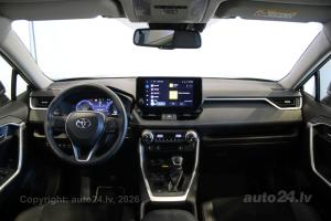 Melns Toyota RAV4 2024 Tallina, ar dzinēja tilpumu 2.50 L un nobraukumu 34 tūkst. km par 35990 €, foto 9 vietnē AUTOMOTO.COM.LV