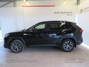 Melns Toyota RAV4 2024 Tallina, ar dzinēja tilpumu 2.49 L un nobraukumu 68 tūkst. km par 36990 €, foto 3 vietnē AUTOMOTO.COM.LV
