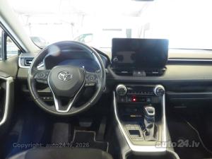 Melns Toyota RAV4 2024 Tallina, ar dzinēja tilpumu 2.49 L un nobraukumu 68 tūkst. km par 36990 €, foto 6 vietnē AUTOMOTO.COM.LV