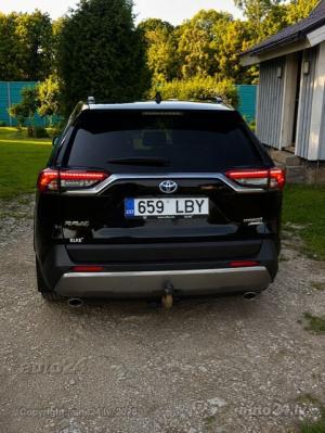 Melns Toyota RAV4 2024 Tallina, ar dzinēja tilpumu 2.50 L un nobraukumu 41 tūkst. km par 38000 €, foto 7 vietnē AUTOMOTO.COM.LV