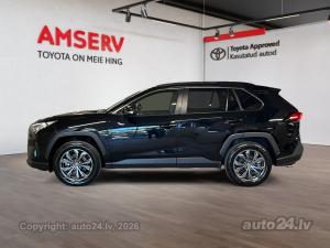 Черный Тойота РАВ 4 2025 в Таллин, объемом двигателя 2.50 л и пробегом 47 тыс. км за 37990 €, фото 4 на AUTOMOTO.COM.LV