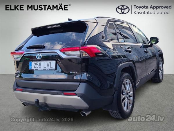 Melns Toyota RAV4 2025 Tallina, ar dzinēja tilpumu 2.49 L un nobraukumu 19 tūkst. km par 44895 €, foto 2 vietnē AUTOMOTO.COM.LV