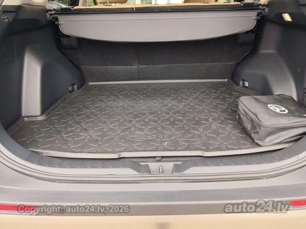 Melns Toyota RAV4 2025 Tallina, ar dzinēja tilpumu 2.49 L un nobraukumu 19 tūkst. km par 44895 €, foto 10 vietnē AUTOMOTO.COM.LV