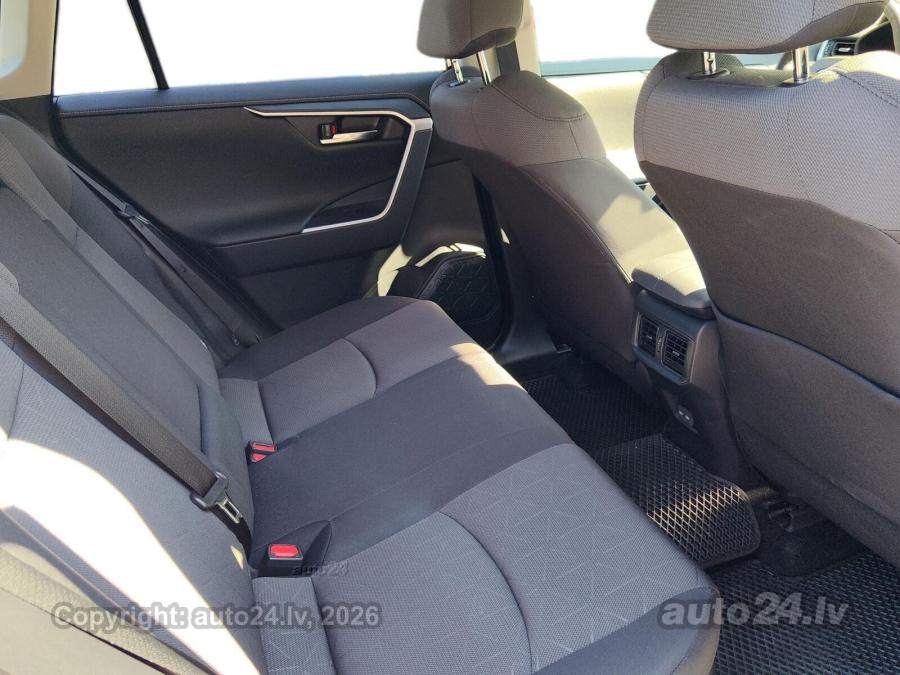 Melns Toyota RAV4 2025 Tallina, ar dzinēja tilpumu 2.49 L un nobraukumu 24 tūkst. km par 37995 €, foto 8 vietnē AUTOMOTO.COM.LV