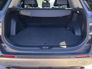 Melns Toyota RAV4 2025 Tallina, ar dzinēja tilpumu 2.49 L un nobraukumu 24 tūkst. km par 37995 €, foto 11 vietnē AUTOMOTO.COM.LV