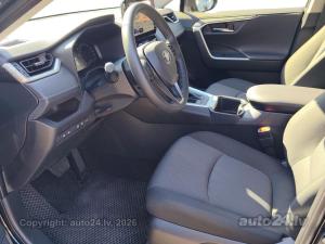 Melns Toyota RAV4 2025 Tallina, ar dzinēja tilpumu 2.49 L un nobraukumu 24 tūkst. km par 37995 €, foto 12 vietnē AUTOMOTO.COM.LV