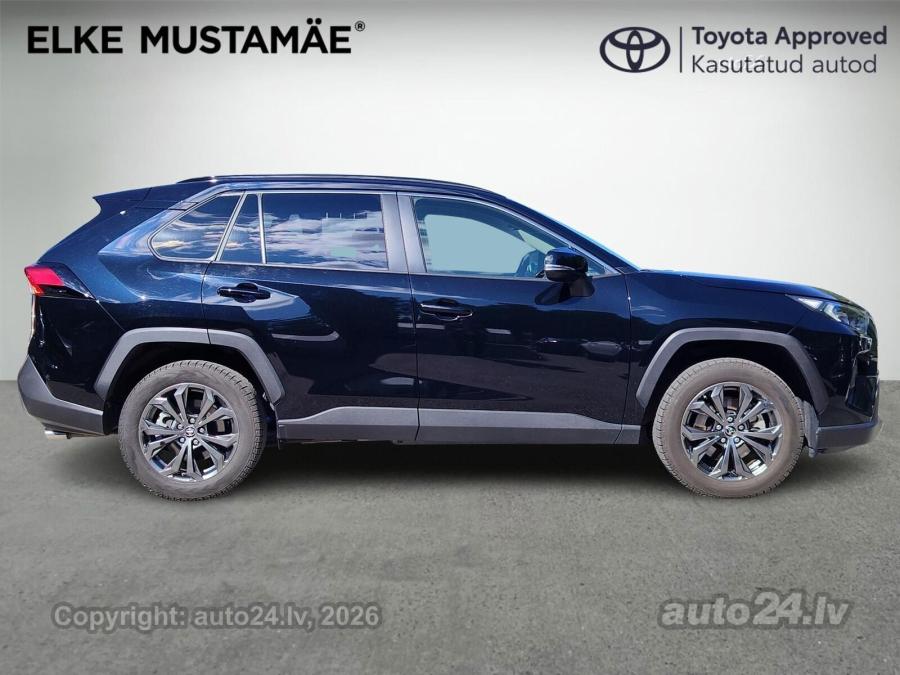 Melns Toyota RAV4 2025 Tallina, ar dzinēja tilpumu 2.49 L un nobraukumu 24 tūkst. km par 37995 €, foto 17 vietnē AUTOMOTO.COM.LV