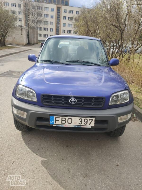Blue Toyota RAV4 1998 in Vilnius, with an engine capacity of 2.00 L and mileage of 283 thousand km for 950 €, photo 2 on AUTOMOTO.COM.LV