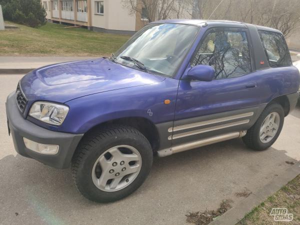 Blue Toyota RAV4 1998 in Vilnius, with an engine capacity of 2.00 L and mileage of 283 thousand km for 950 €, photo 3 on AUTOMOTO.COM.LV