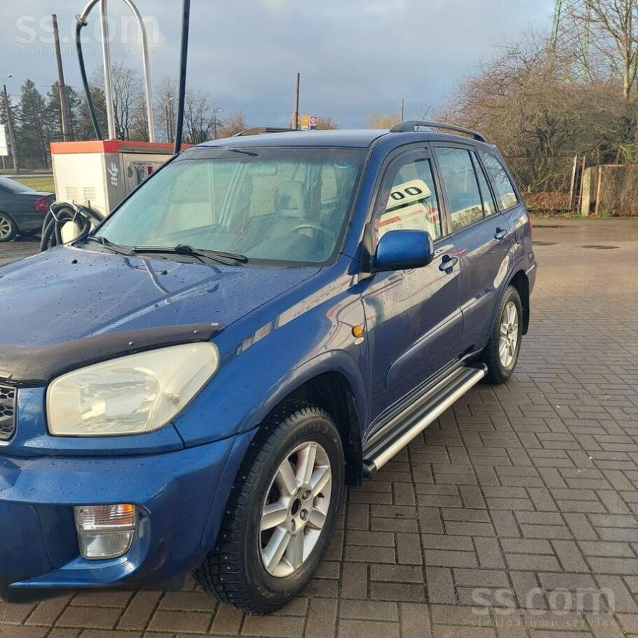 Zils Toyota RAV4 2000 Rīga, ar dzinēja tilpumu 2.00 L un nobraukumu 236 tūkst. km par 2200 €, foto 1 vietnē AUTOMOTO.COM.LV
