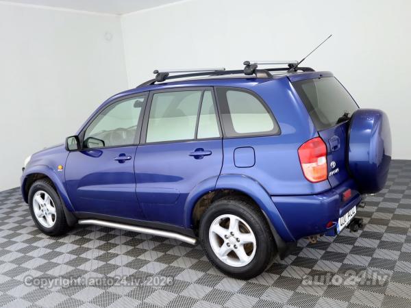 Toyota RAV4 2001 Tallina vietnē Zils Toyota RAV4 2001 Tallina, ar dzinēja tilpumu 2.00 L un nobraukumu 334 tūkst. km par 1999 €, foto 5 vietnē AUTOMOTO.COM.LV
