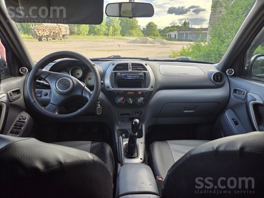 Zils Toyota RAV4 2002 Ludza, ar dzinēja tilpumu 2.00 L un nobraukumu 379 tūkst. km par 2000 €, foto 7 vietnē AUTOMOTO.COM.LV