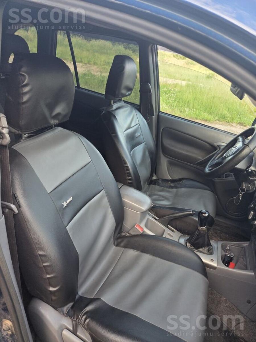 Zils Toyota RAV4 2002 Ludza, ar dzinēja tilpumu 2.00 L un nobraukumu 379 tūkst. km par 2000 €, foto 9 vietnē AUTOMOTO.COM.LV