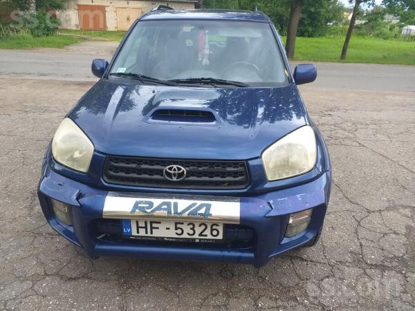 Blue Toyota RAV4 2002 in Preili, with an engine capacity of 2.00 L and mileage of 389 thousand km for 1100 €, photo 1 on AUTOMOTO.COM.LV