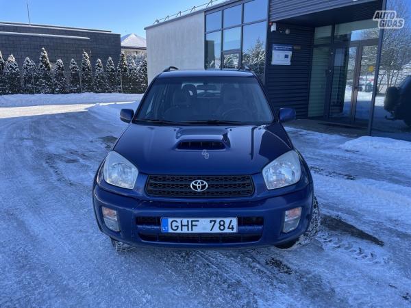 Zils Toyota RAV4 2003 Alīta, ar dzinēja tilpumu 2.00 L un nobraukumu 317 tūkst. km par 2400 €, foto 5 vietnē AUTOMOTO.COM.LV