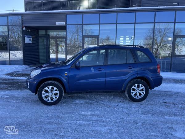 Zils Toyota RAV4 2003 Alīta, ar dzinēja tilpumu 2.00 L un nobraukumu 317 tūkst. km par 2400 €, foto 7 vietnē AUTOMOTO.COM.LV
