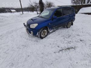 Blue Toyota RAV4 2003 in Preili, with an engine capacity of 2.00 L and mileage of 309 thousand km for 1050 €, photo  on AUTOMOTO.COM.LV